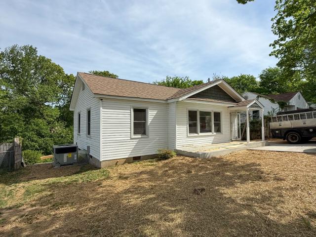 713 Monroe St, Clarksville, TN 37040 | MLS #3177
