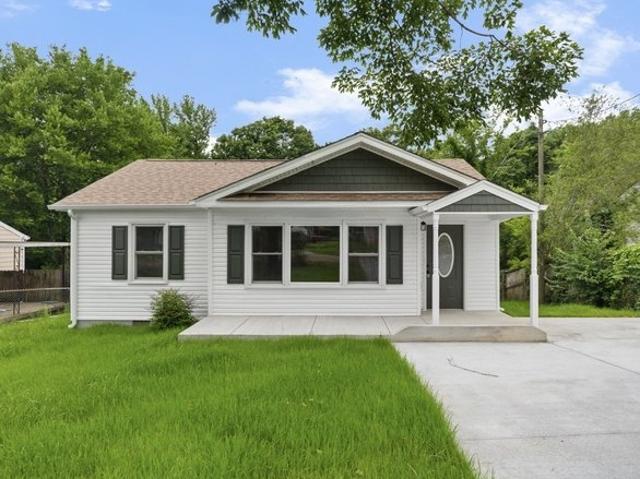 713 Monroe St, Clarksville, TN 37040