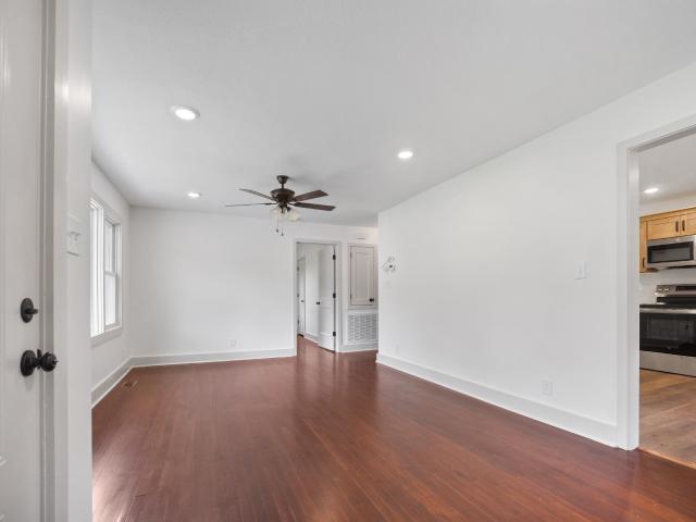 713 Monroe St