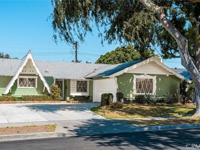 713 Moonbeam St, Placentia, CA 92870