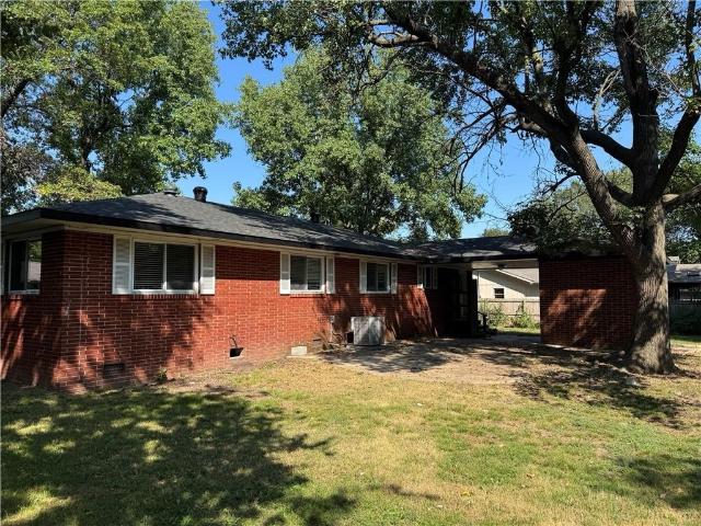 713 Maple Drive