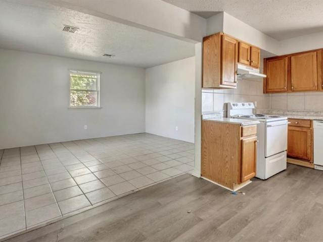 713 NE 37th Street
