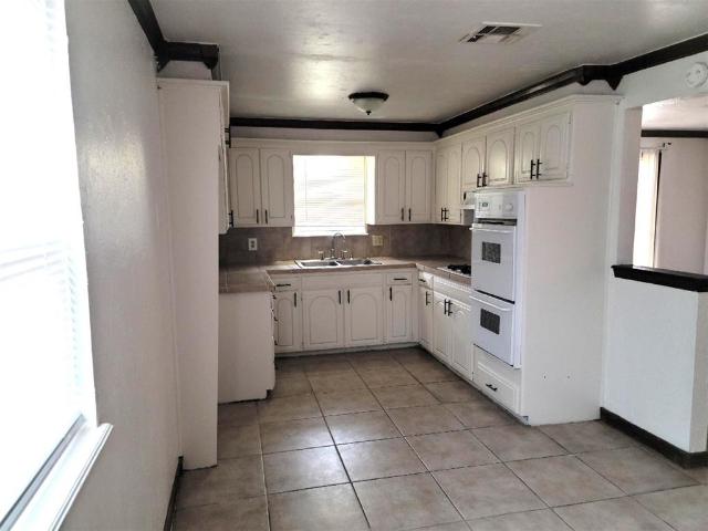 713 NE 83rd Street