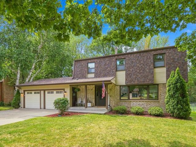 713 Nixon Ave SE, Watertown, MN 55388