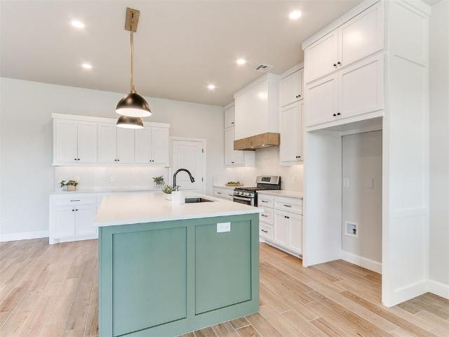 713 Summit Hollow Drive