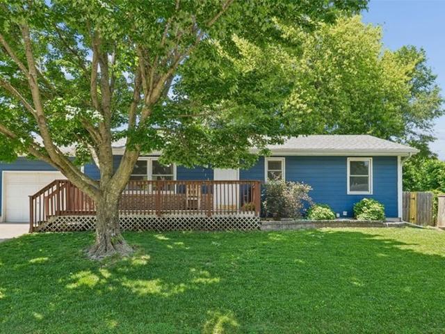 713 Pearl St, Cambridge, IA 50046