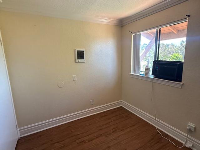 713$ ROOM ESCONDIDO
