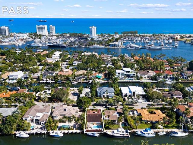 713 Riviera Isle Dr, Fort Lauderdale, FL