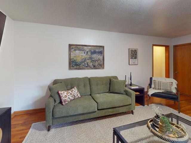 713 W Taylor Avenue