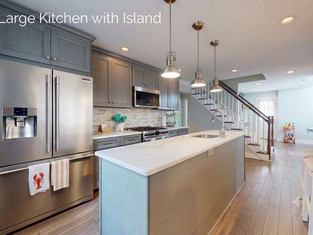 713 W Brigantine Ave