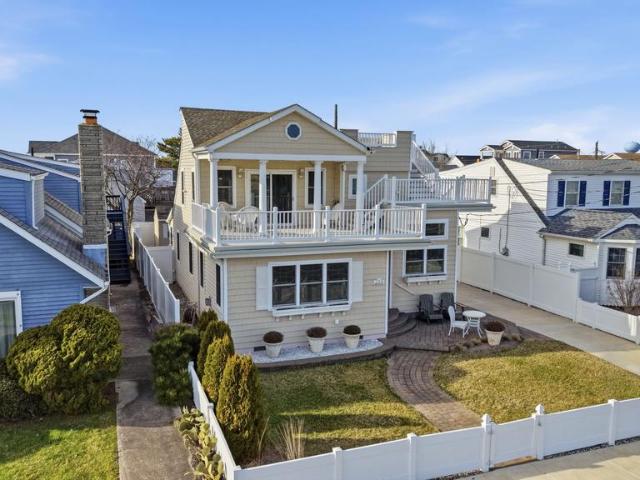 713 W Brigantine Avenue