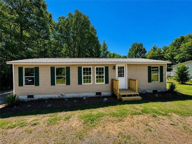 713 Woods Rd, Tunnel Hill, GA 30755