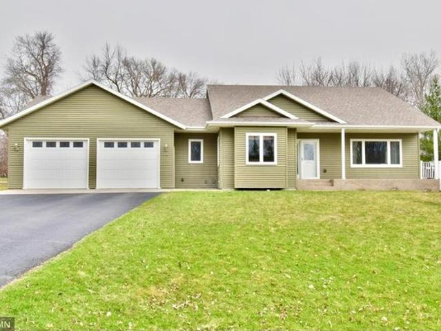 713 Thomas Dr NE, Alexandria, MN 56308