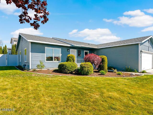 713 Tumac Dr, Yakima, WA 98901 | MLS #26 1078 | Compass