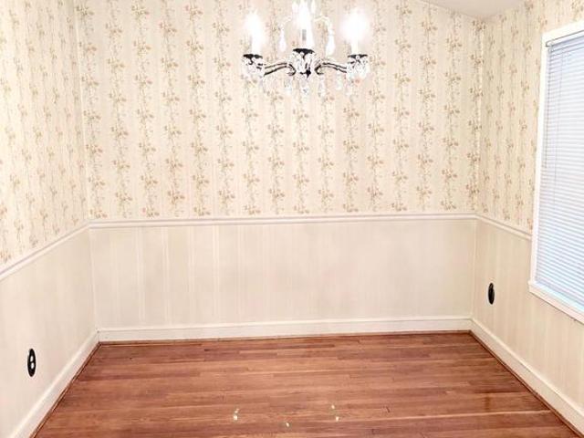 713 University Boulevard W