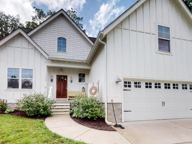 7146 Pepper Tree Cir, Fairview, TN 37062