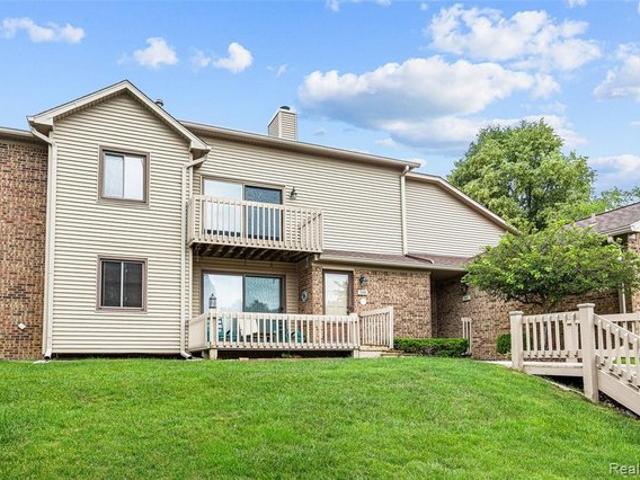 7147 Elmhurst, West Bloomfield Township, MI 48322