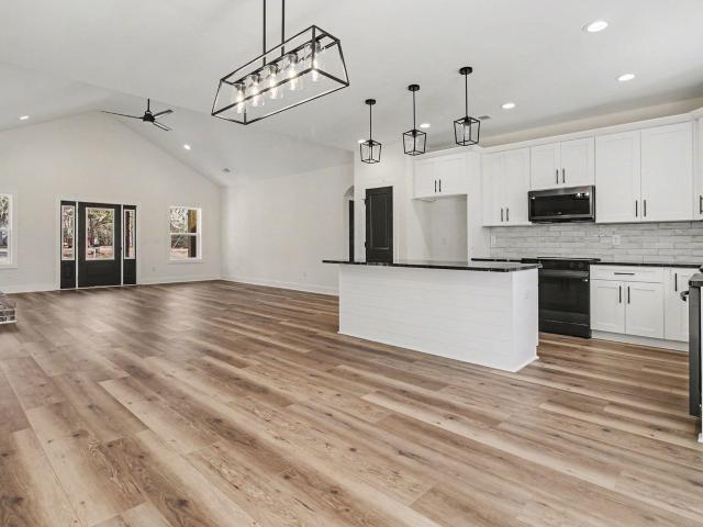 7148 Louisville Rd