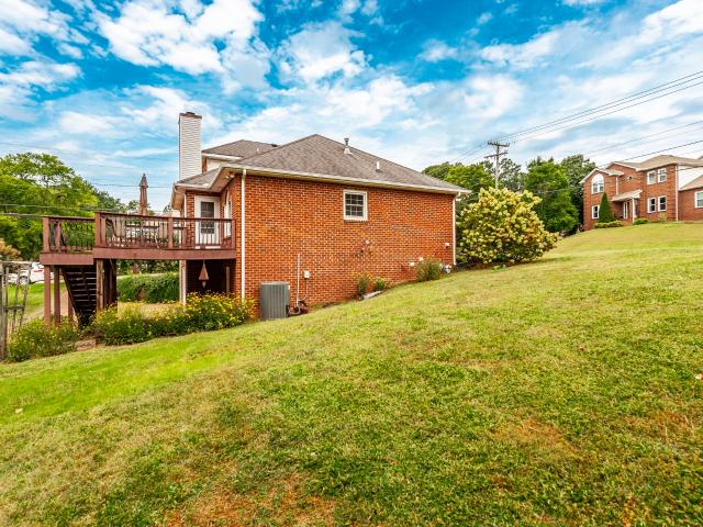 7149 Poplar Creek Trace