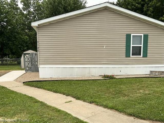7140 Mapleview Cir W Unit 64, Brown City, MI 48416