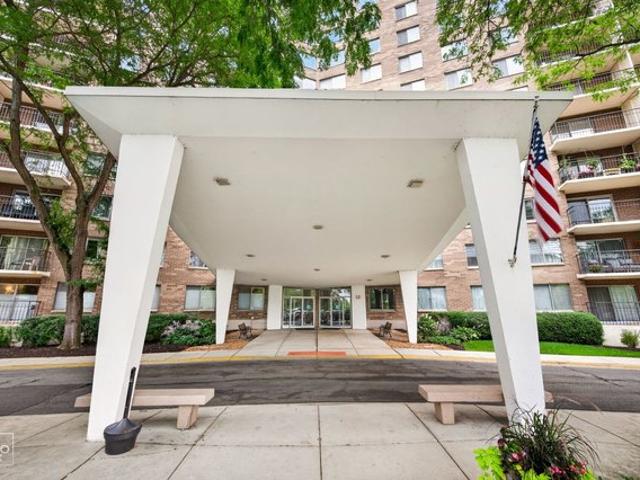 7141 N Kedzie Ave Apt 910, Chicago, IL 60645