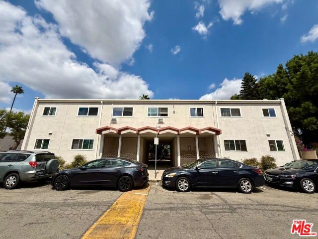 7141 Coldwater Canyon Ave, Unit 5, North Hollywood, CA 91605 | MLS #25608 | Compass