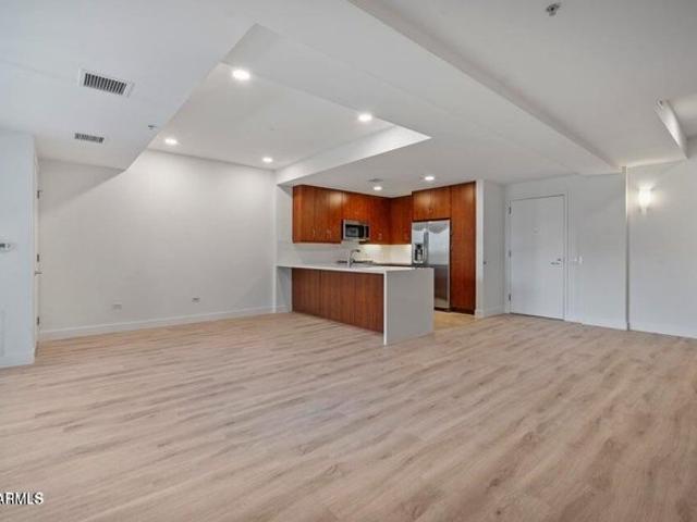 7141 E Rancho Vista Dr Unit 4004, Scottsdale, AZ 85251