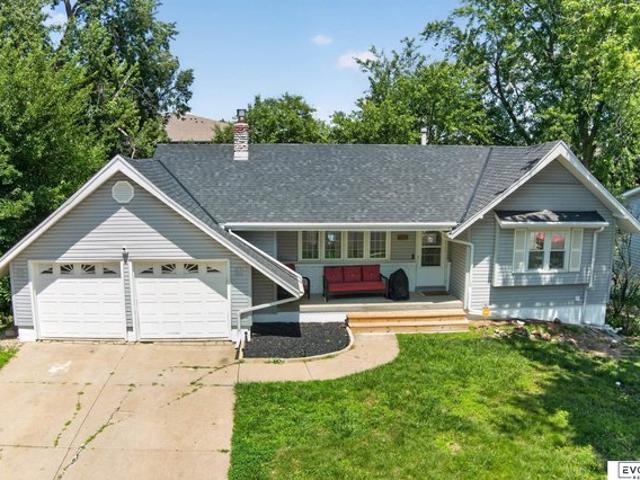 7141 Wood Lane Dr, La Vista, NE 68128
