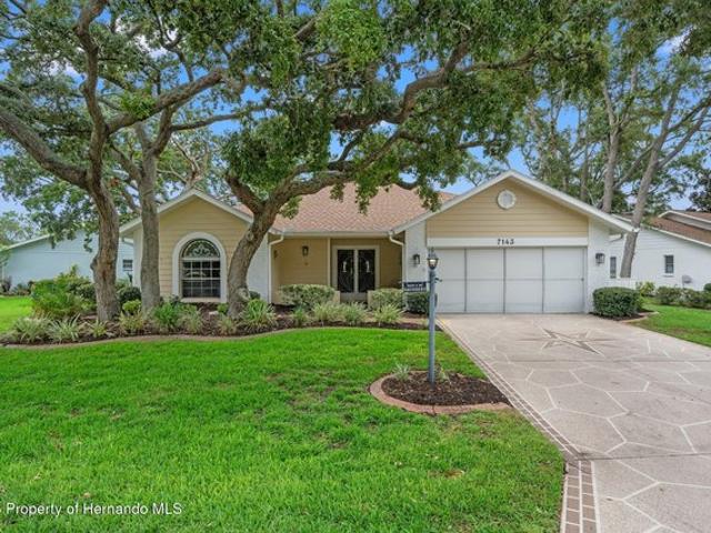 7143 Crown Oaks Dr, Spring Hill, FL 34606