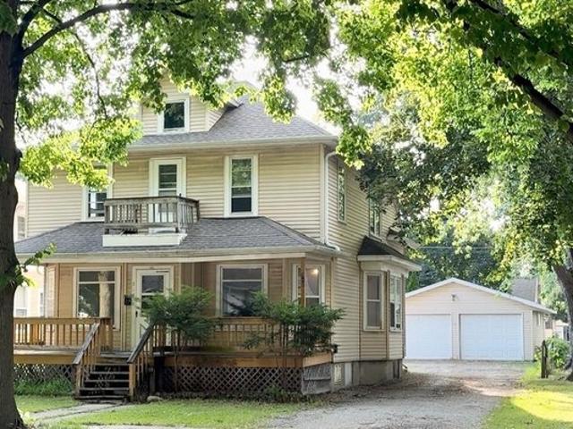 714 11th Ave, Green Bay, WI 54304
