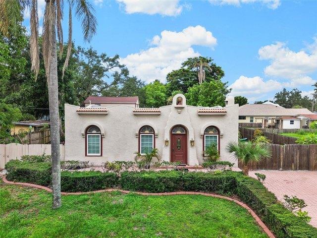 714 29th St W, Bradenton, FL 34205