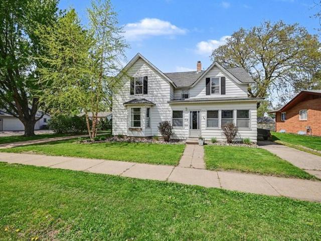 714 4th St W, Hastings, MN 55033