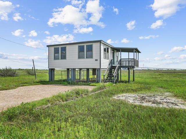 714 Caisson St, Surfside Beach, TX 77541