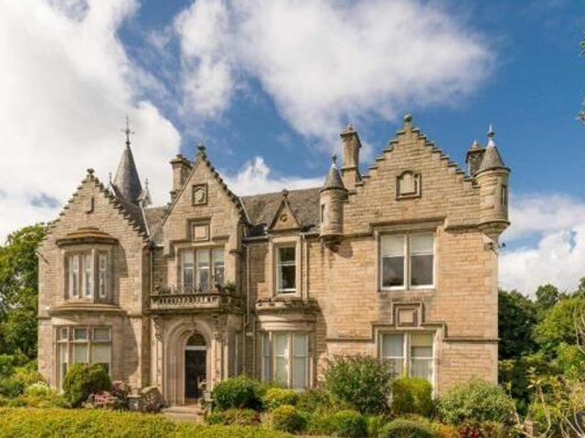 71/4 Carnbee Avenue, Southfield House, Liberton, 4 Bedroom Flat