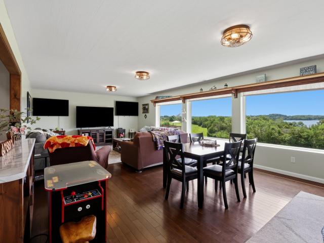 714 Cedar Ridge Road
