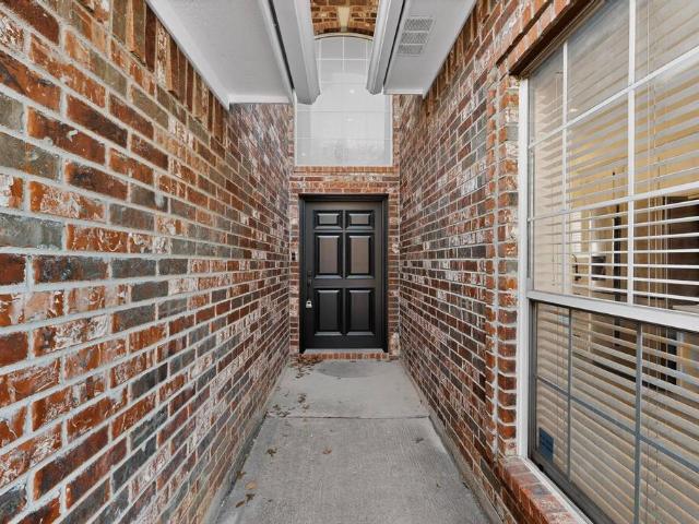 714 Ashbrook Court