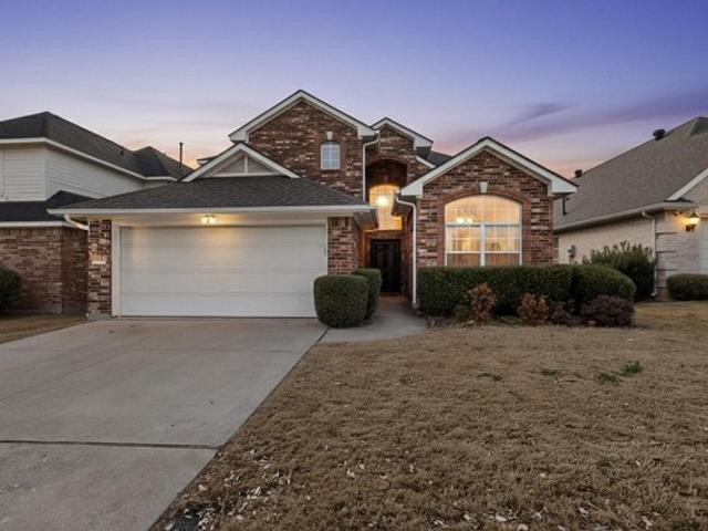 714 Ashbrook Ct, Euless, TX 76039