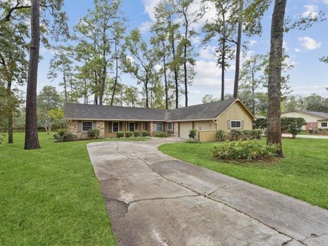 714 Golden Bear Ln, Kingwood, TX 77339