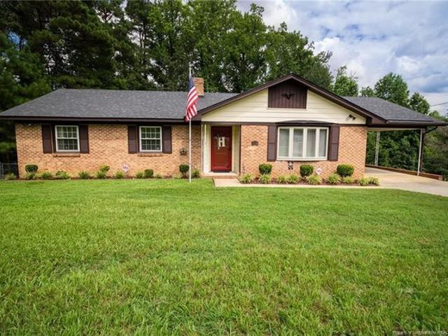 714 Dandridge Dr, Fayetteville, NC 28303