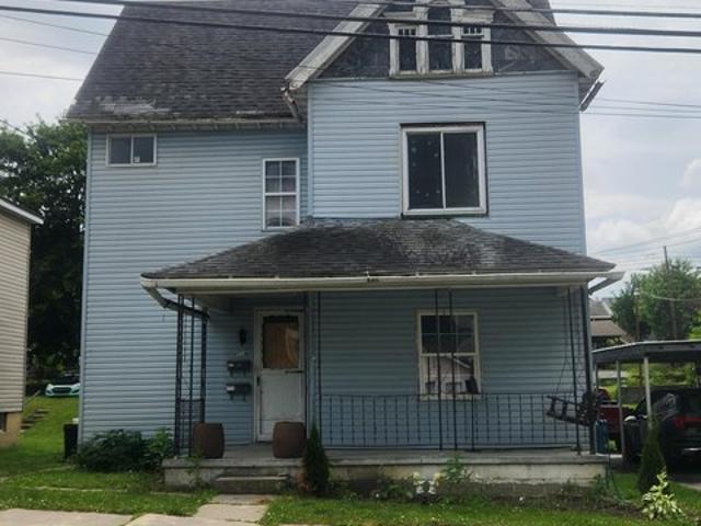 714 E Main St, Roaring Spring, PA 16673