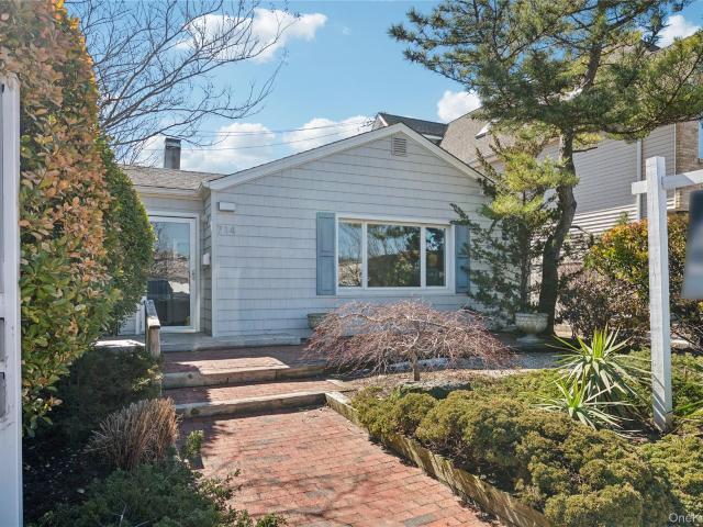 714 E Park Ave, Long Beach, NY 11561 | MLS #964006 | Compass
