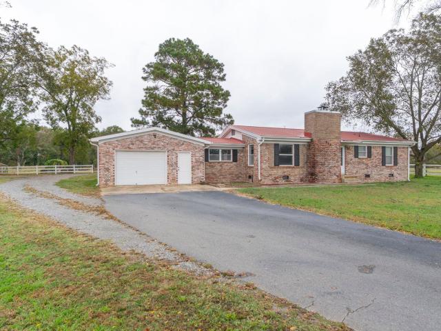 714 E Republican Rd