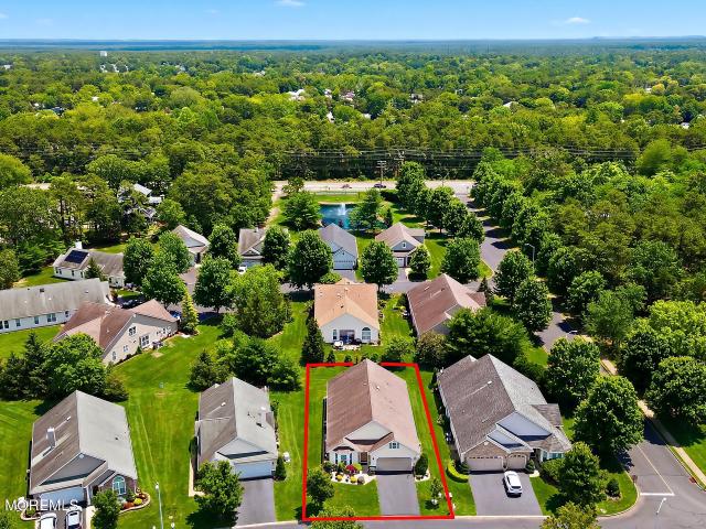 714 Hollybrook Lane