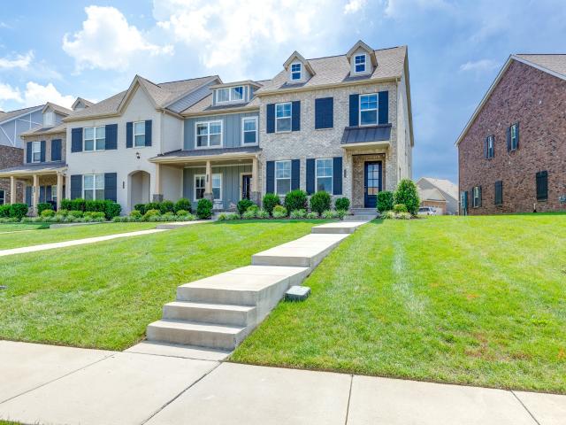 714 Hahn Ct