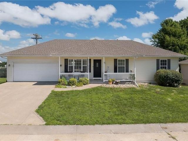 714 Harris Ln, Cameron, MO 64429