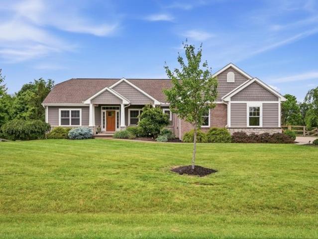 714 Madison Ridge Rd, Lawrenceburg, IN 47025