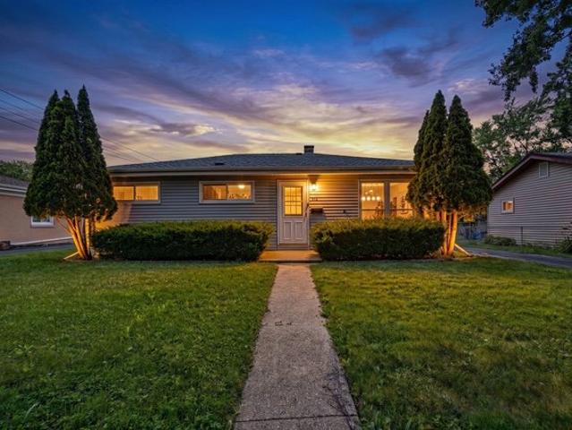 714 N 2nd Ave, Villa Park, IL 60181