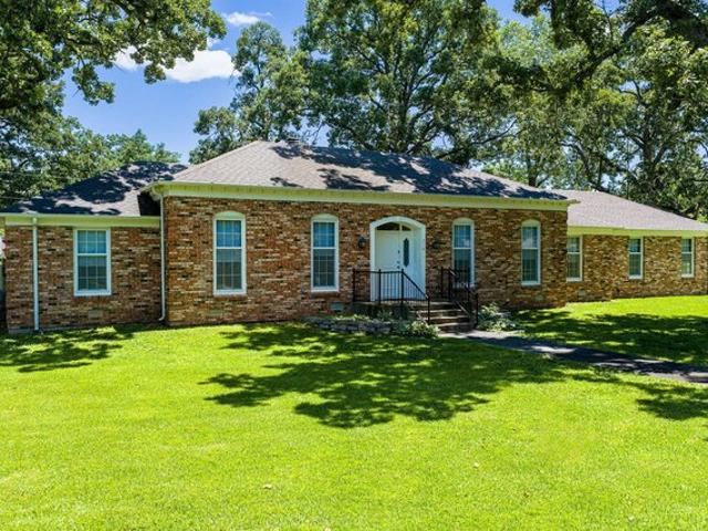 714 N Claud Ave, Bolivar, MO 65613