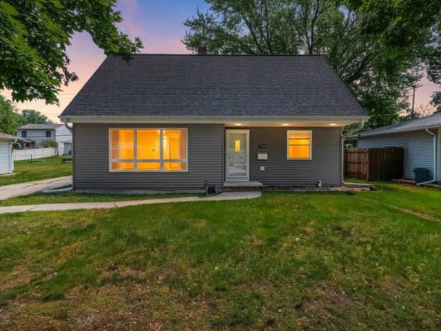 714 N Locust St, Green Bay, WI 54303