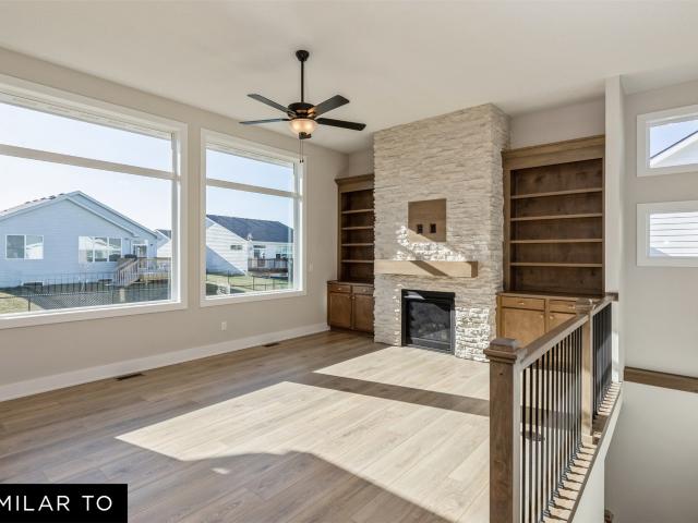 714 NE Crossing Oaks Drive